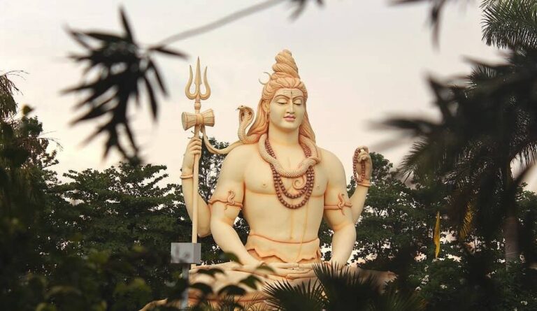 Where to place shiva statue at home - 4 Best Rules - The Stone Studio