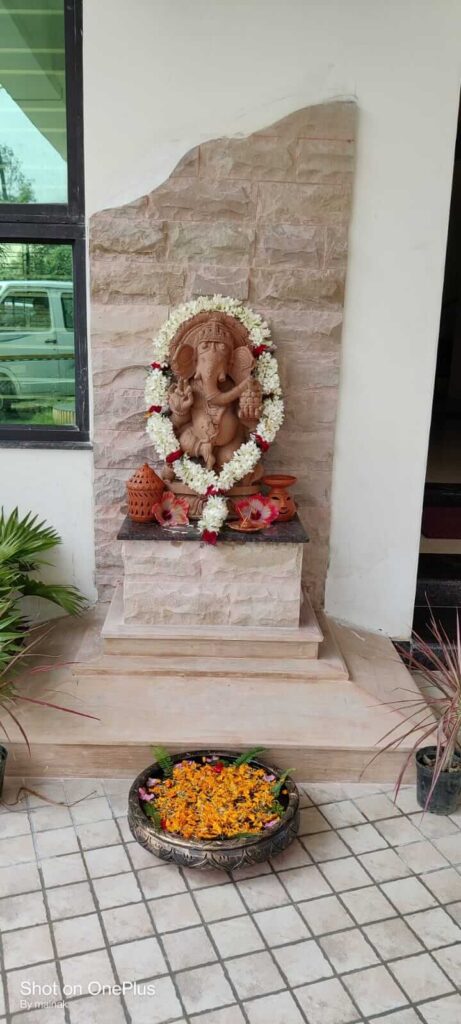 Statues for home decor: Buy Best Arts! - The Stone Studio